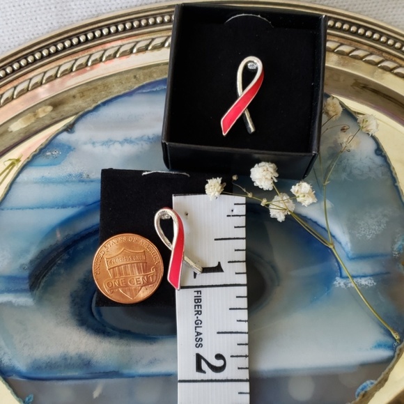 Avon | Jewelry | Avon Breast Cancer Crusade Pins Pinksilver Tone | Poshmark